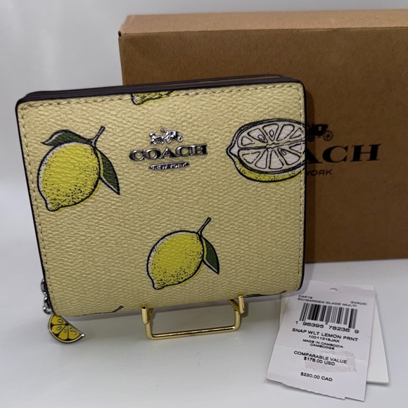 Coach | Bags | Coach Yellow Lemon Print Small Snap Wallet In Garden ...